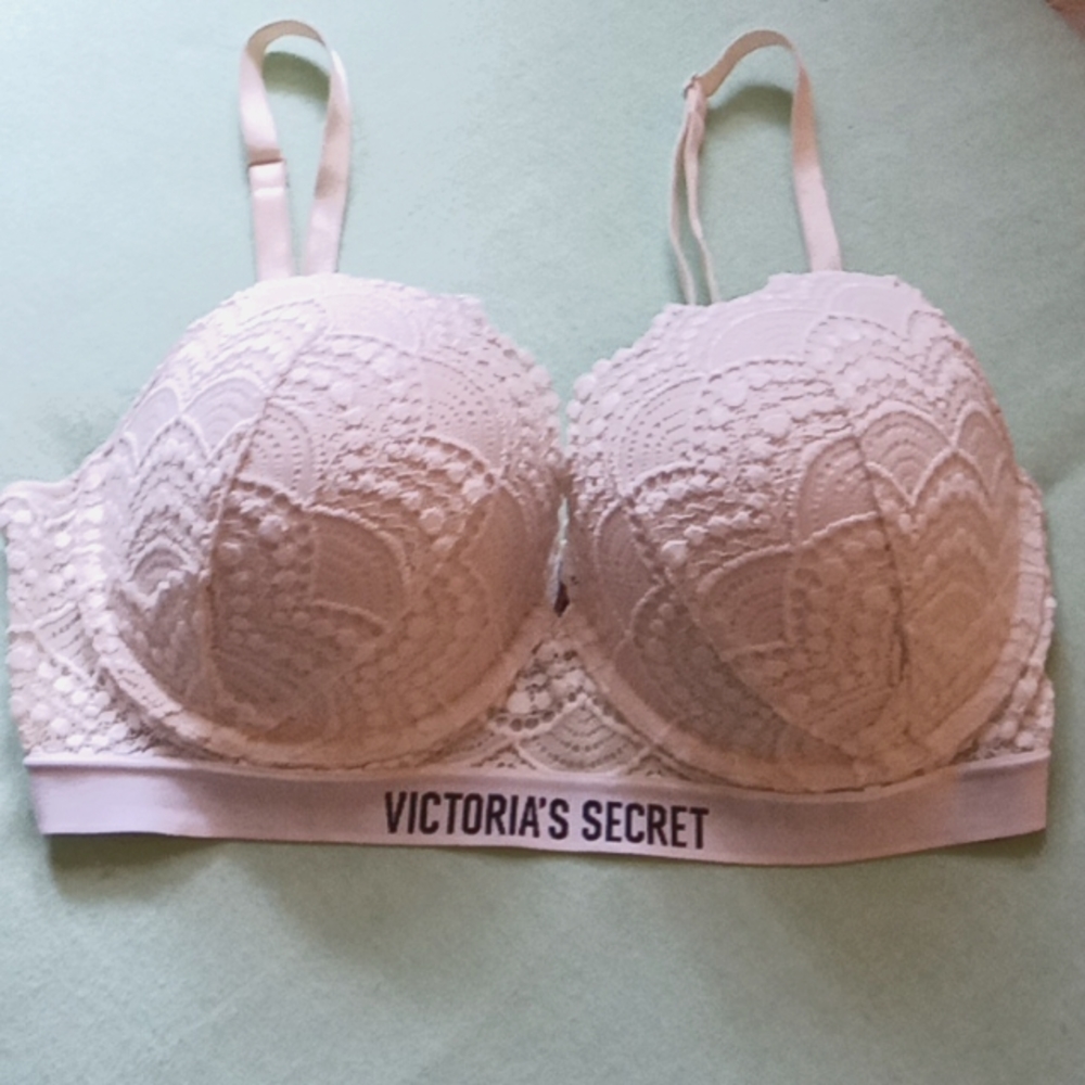 Victoria Secret Signature White Lace Bra - Gem